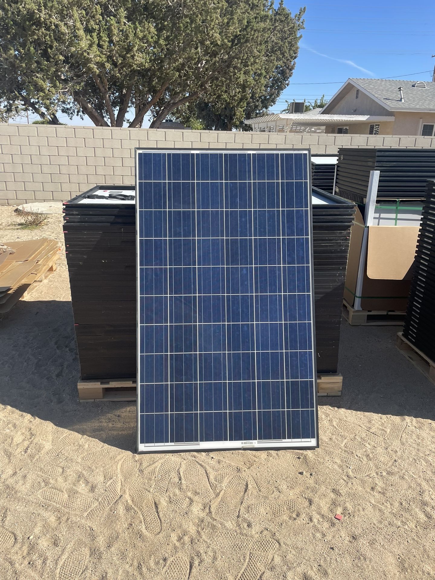260 Watt Solar Panels With Warranty for Sale in Palmdale, CA - OfferUp