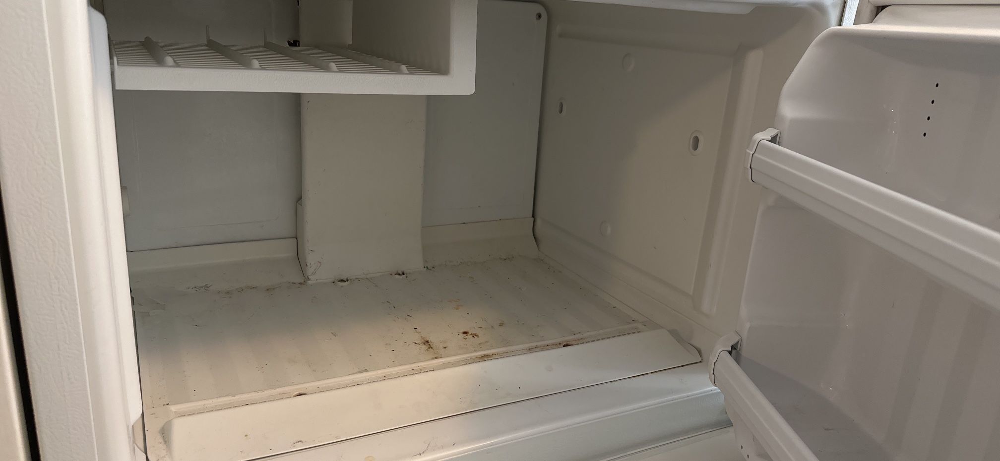 FREE FRIG - Ugly But Works Great for Sale in San Diego, CA - OfferUp