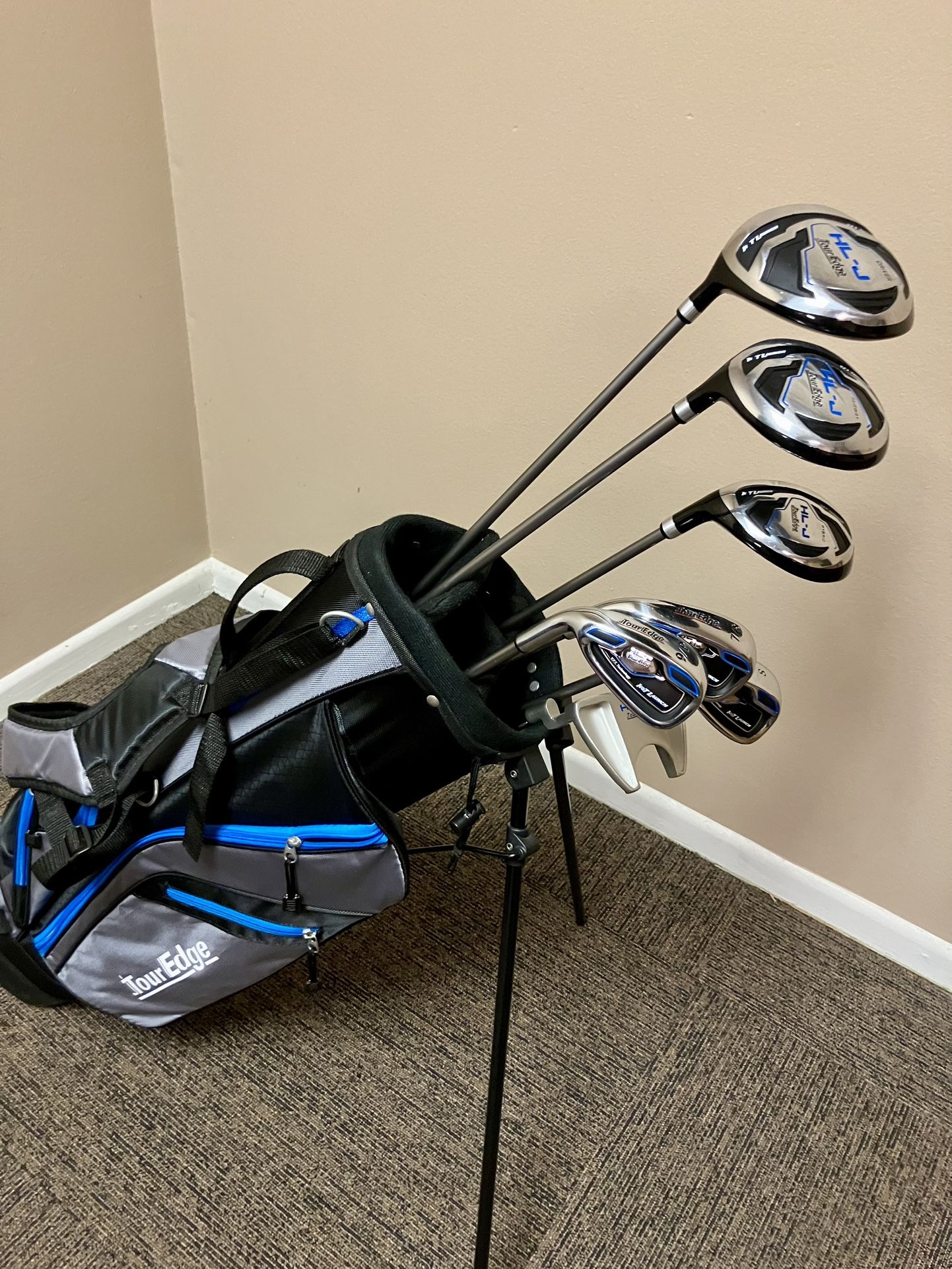 Left Handed Youth Golf Clubs Set Like New! for Sale in Newport Beach ...