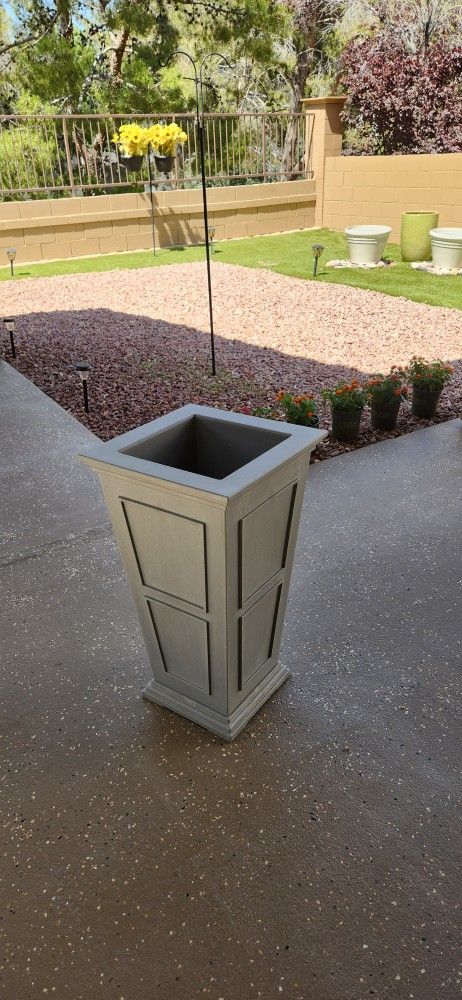 Large Gray Planter Or Pot for Sale in Las Vegas, NV - OfferUp