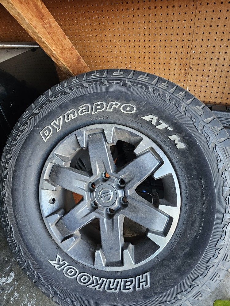 2018 Nissan Frontier Wheels for Sale in Moreno Valley, CA - OfferUp