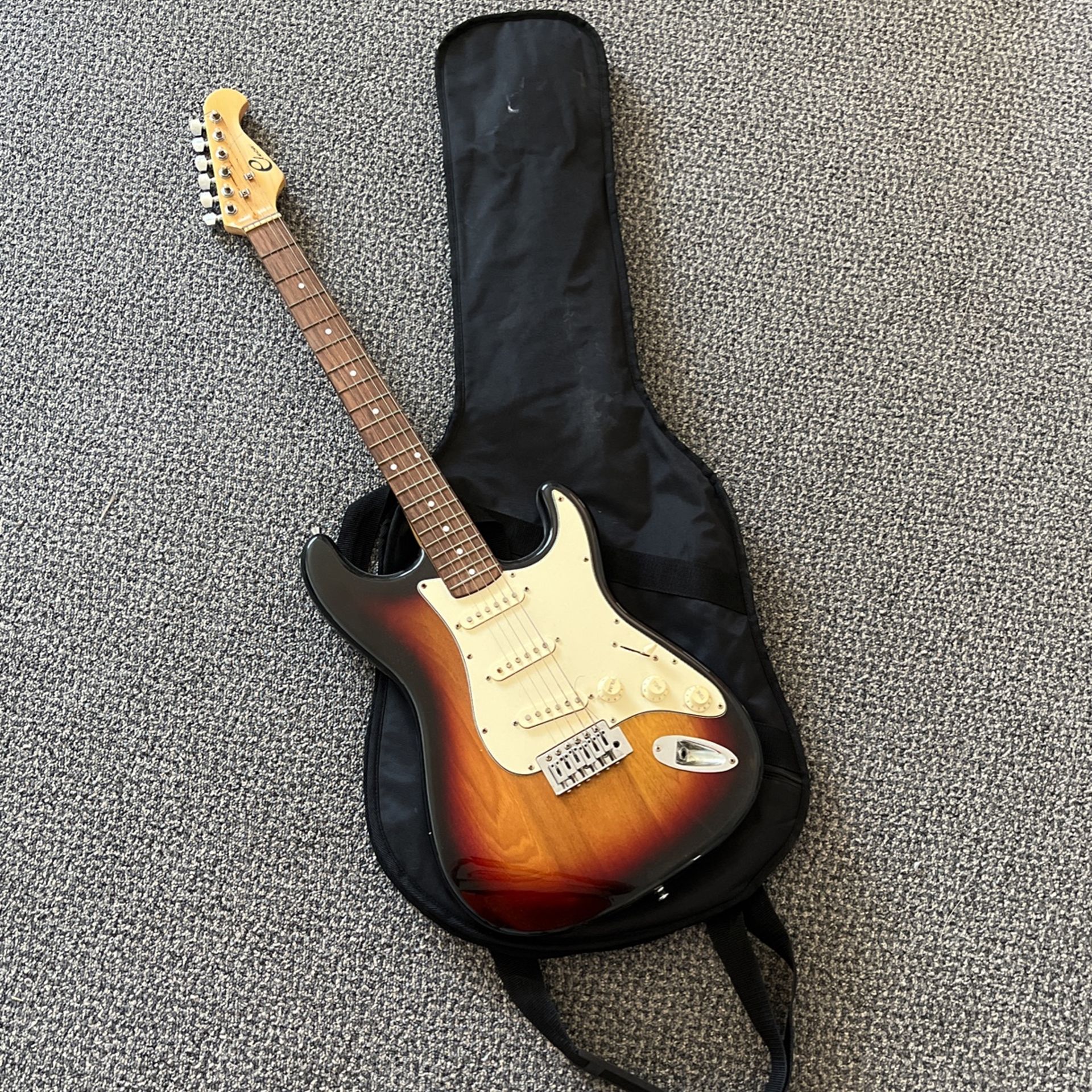 Eleca Right handed Guitar for Sale in Staten Island, NY - OfferUp