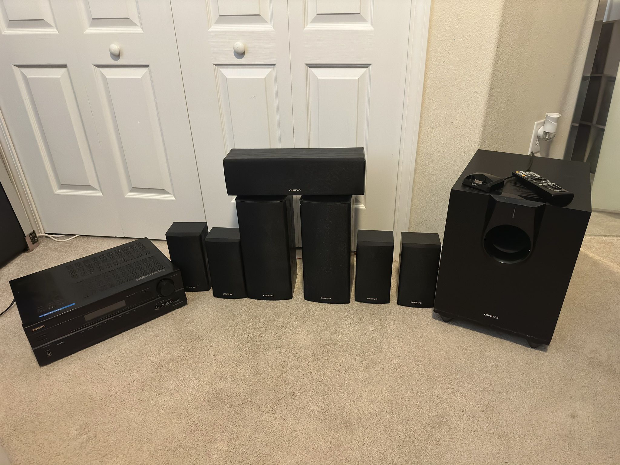 ONKYO Surround Sound for Sale in Ruskin, FL - OfferUp