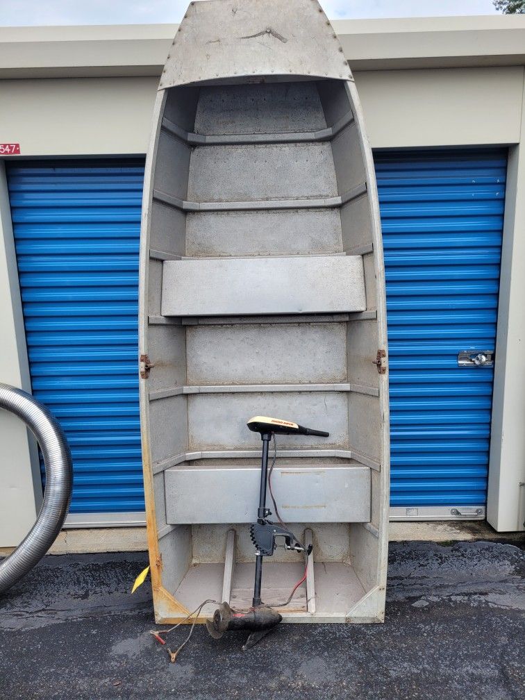 9 Foot Aluminum Jon Boat for Sale in Naugatuck, CT - OfferUp
