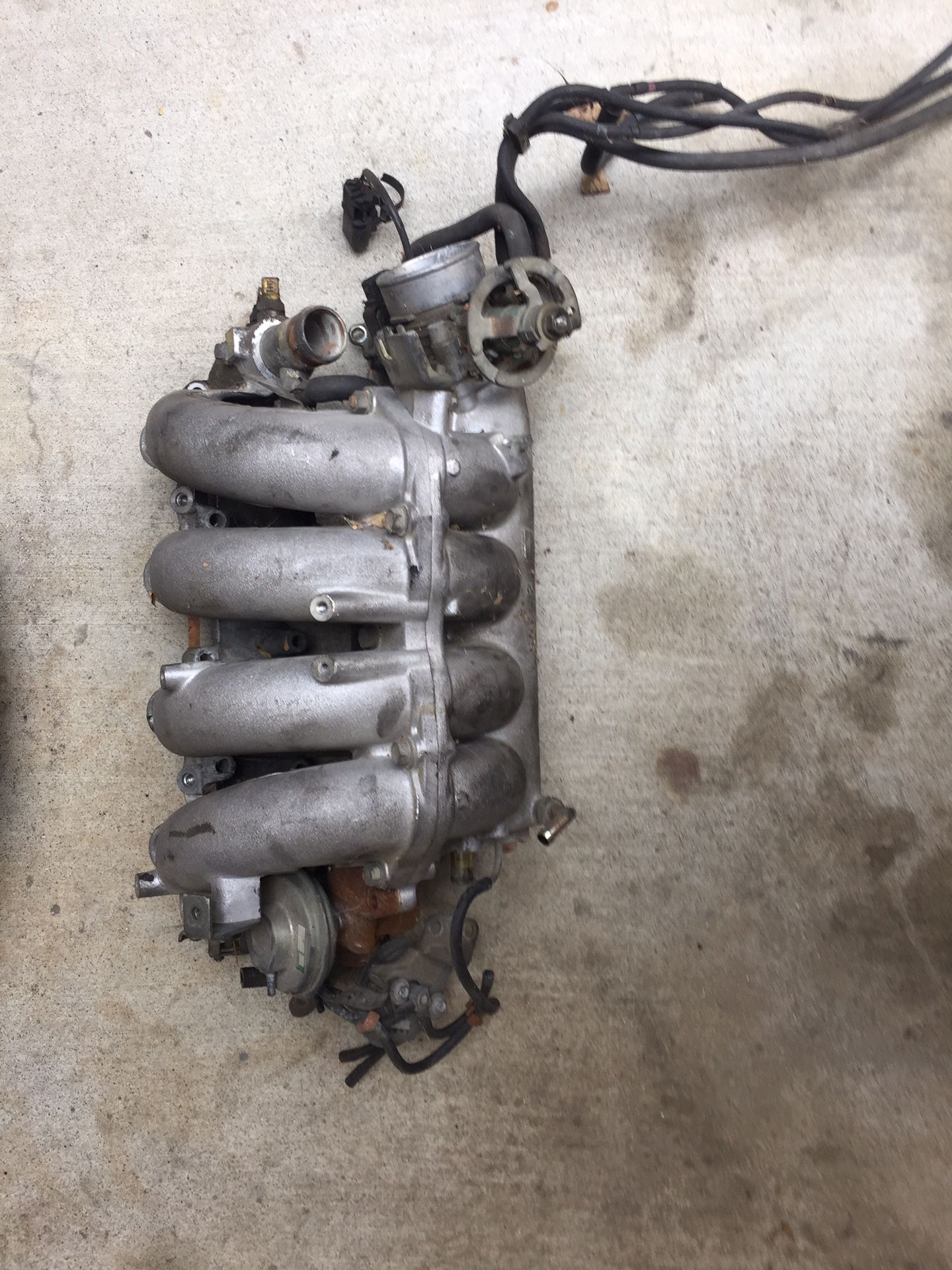 KA24DE Intake Manifold 240sx for Sale in Santa Clarita, CA - OfferUp