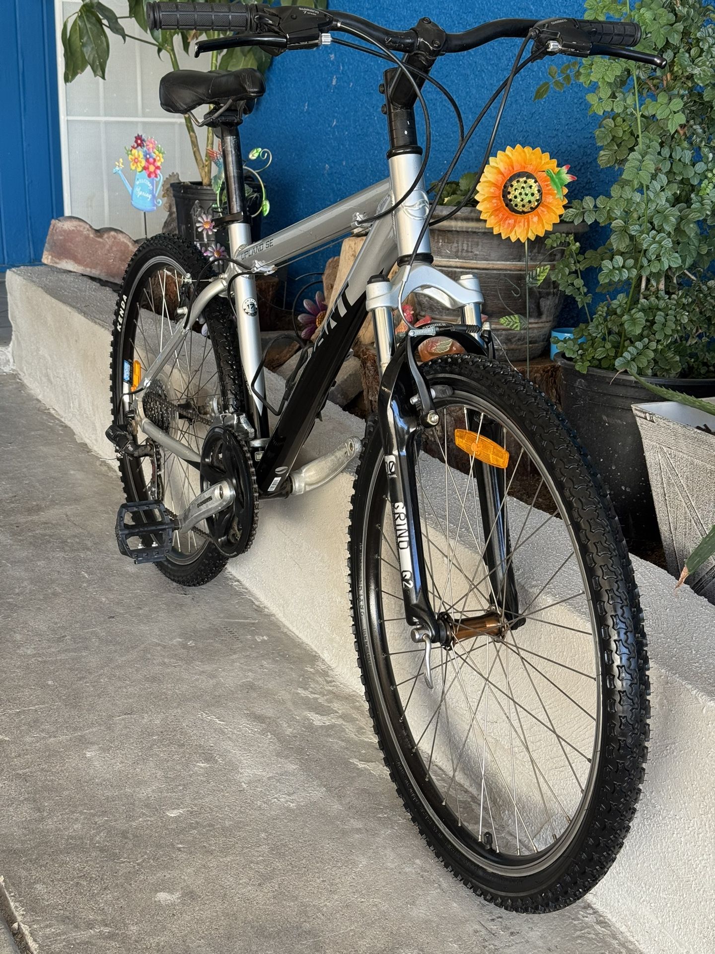 26” Giant Upland SE mountain bike. for Sale in Las Vegas, NV - OfferUp