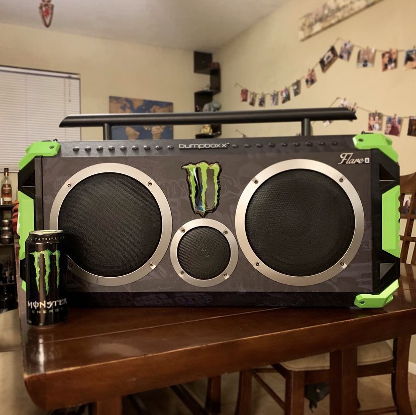 Limited Edition Monster Bluetooth Speaker - BumpBoxx Flare 8 BRAND NEW ...