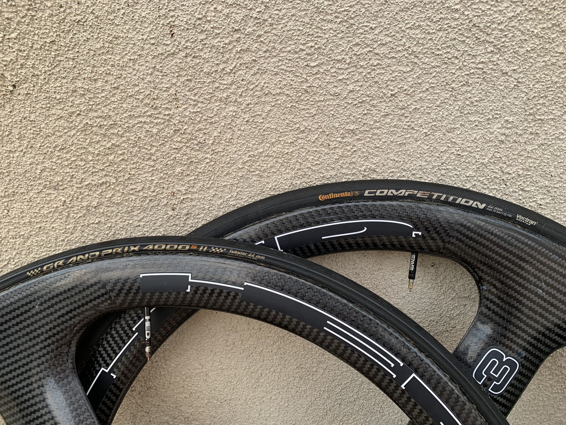 hed gt3 tri spoke tubular set for Sale in Carson, CA - OfferUp