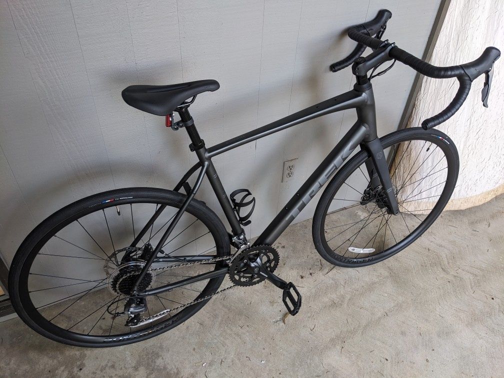 Trek Domane AL2 58cm Bicycle Like New for Sale in Redmond, WA - OfferUp
