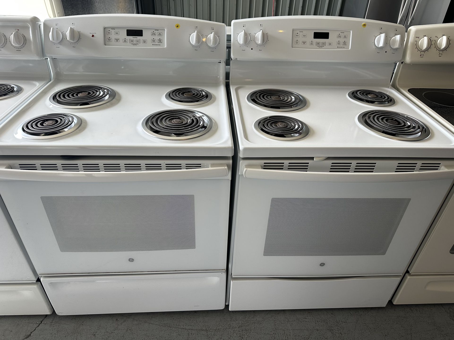 GE Electric Coil Stove 30" (30 Day Warranty) for Sale in Glendale, AZ ...