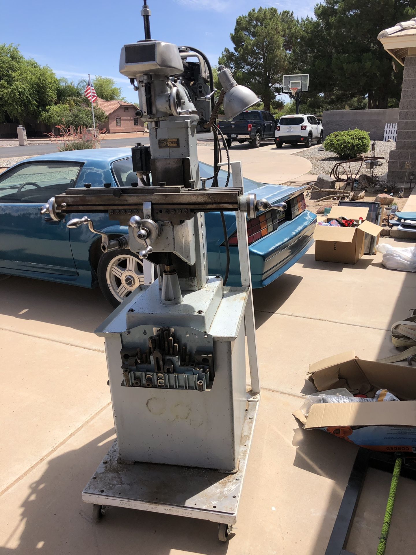 Clausing Vertical Mill Machine 8525 for Sale in Mesa, AZ - OfferUp