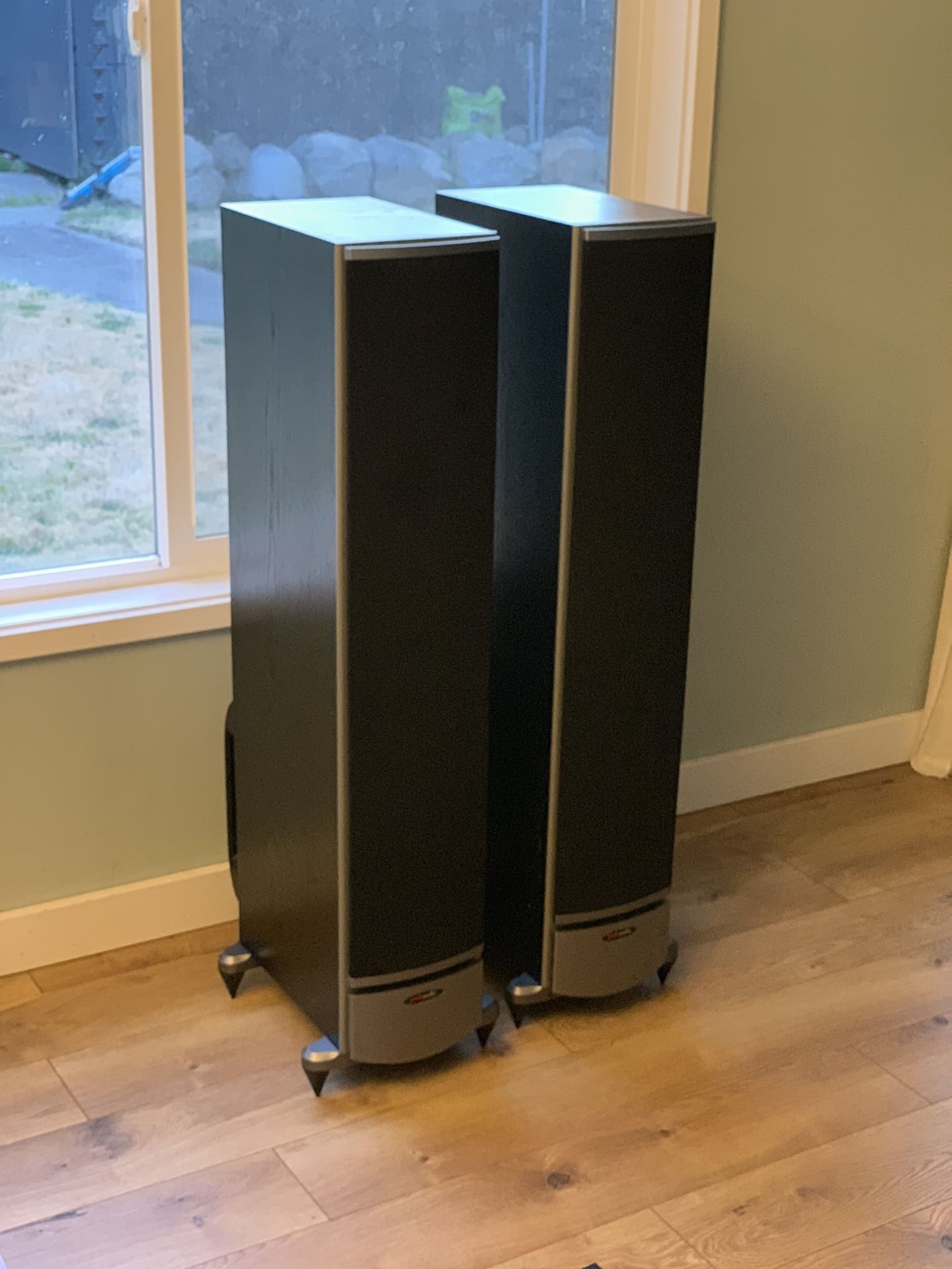Polk Audio RTi8 Floor Standing Tower Speaker - Pair for Sale in ...