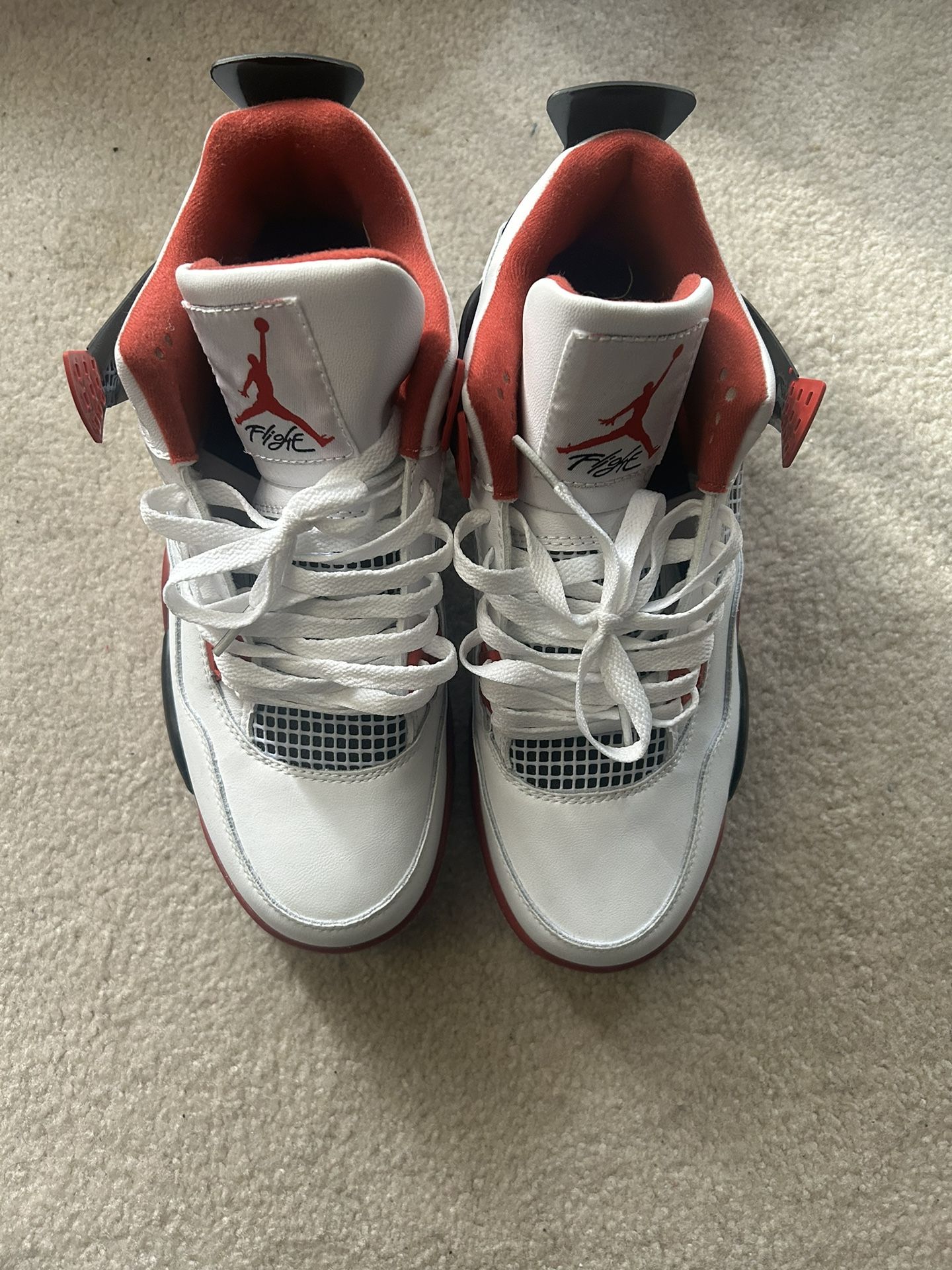 Jordan 4s Fire Red for Sale in Seattle, WA - OfferUp