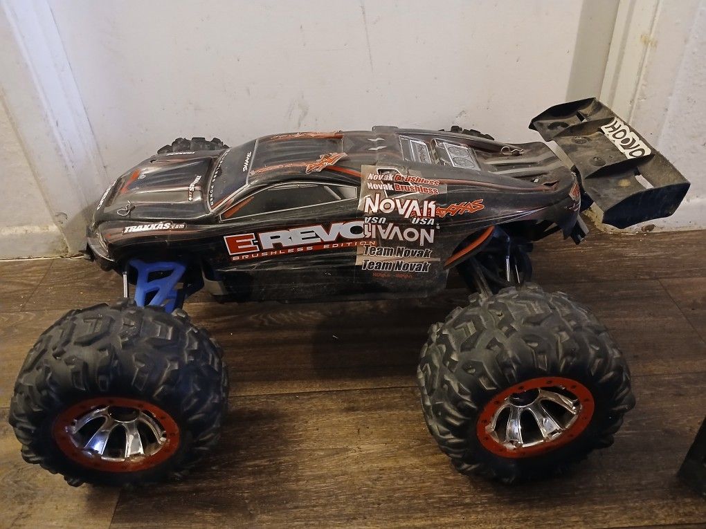 Rc Car Rc Traxxas E Revo for Sale in Phoenix, AZ - OfferUp