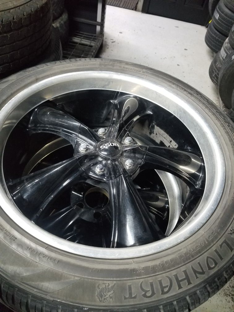 Boss wheels 22x9.5 inch 6x5.5 for Sale in Houston, TX - OfferUp