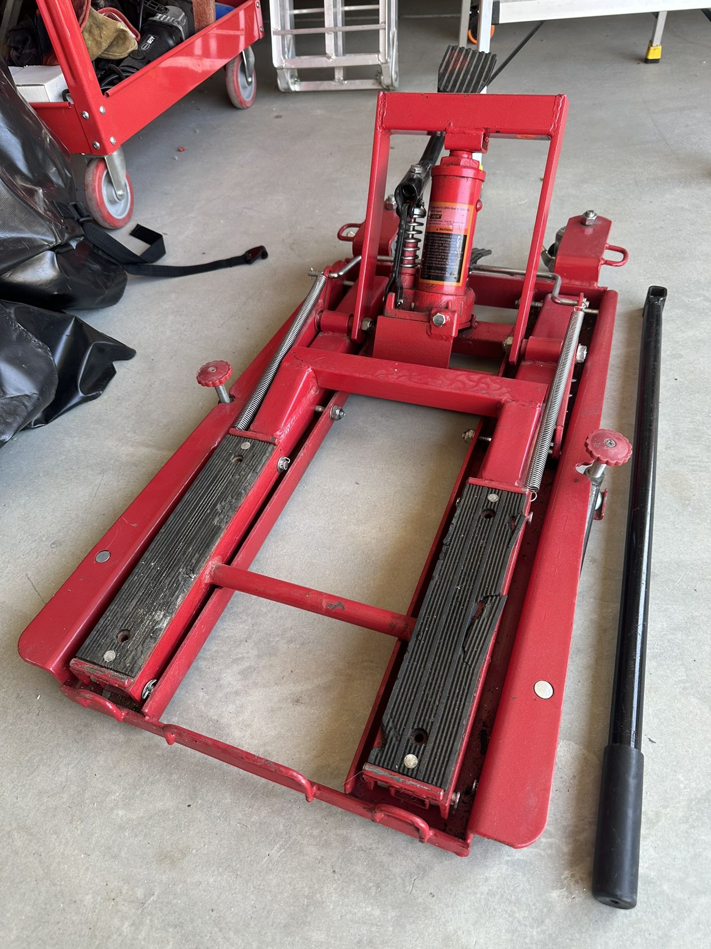 Motorcycle Jack. Larin 1500lbs for Sale in Menifee, CA - OfferUp