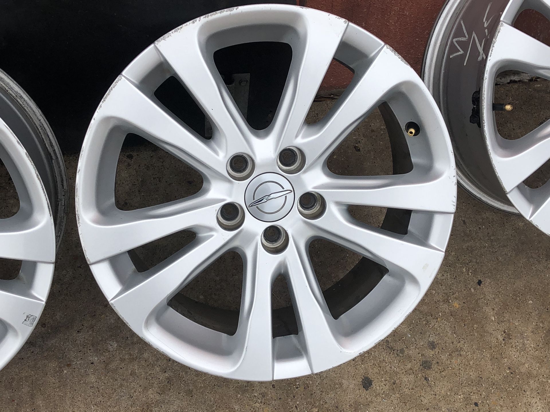 Chrysler 200 Dodge Dart Jeep Compass Cherokee Renegade used rims wheels ...