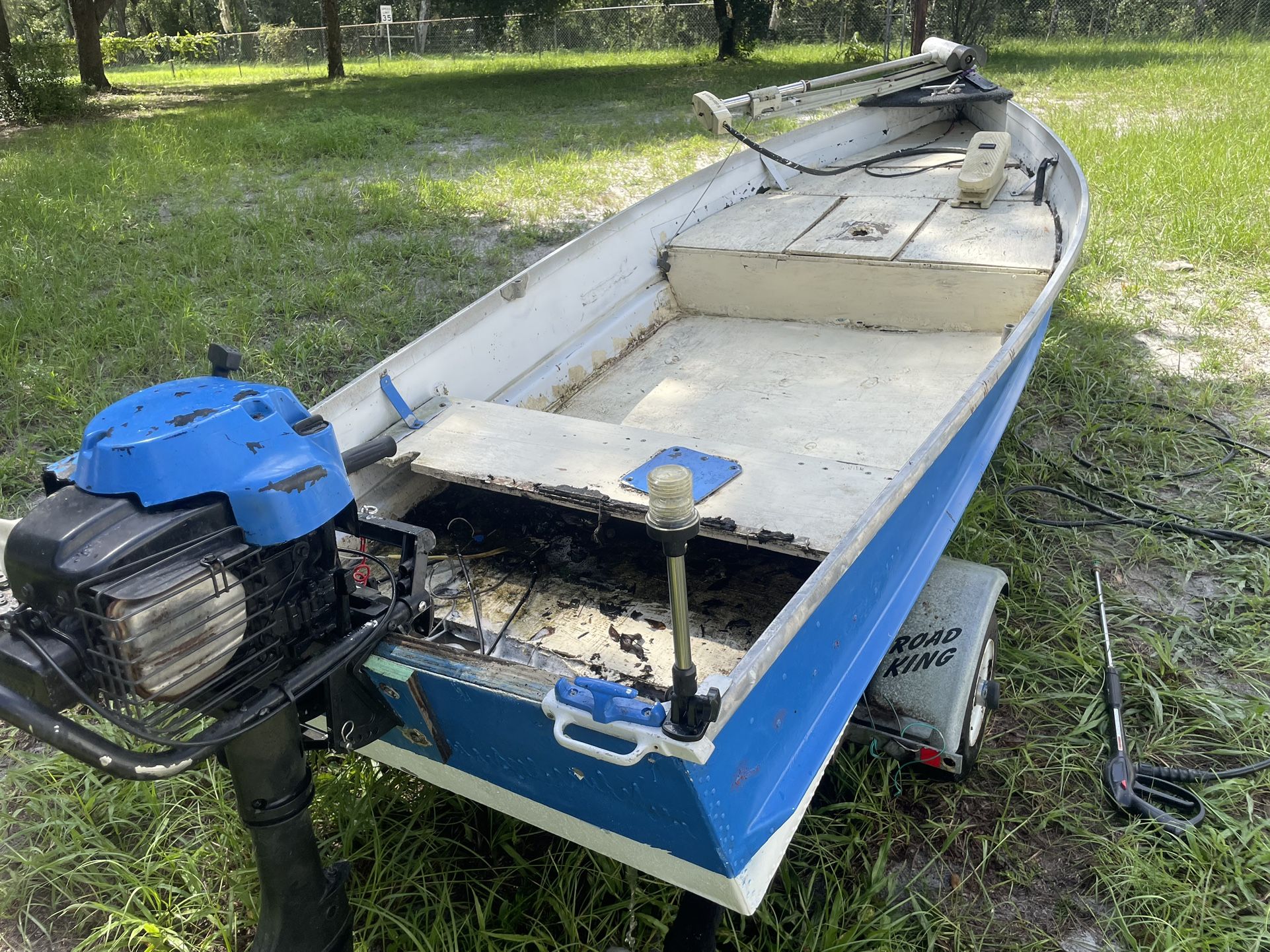 12 Foot John Boat for Sale in Spring Hill, FL - OfferUp