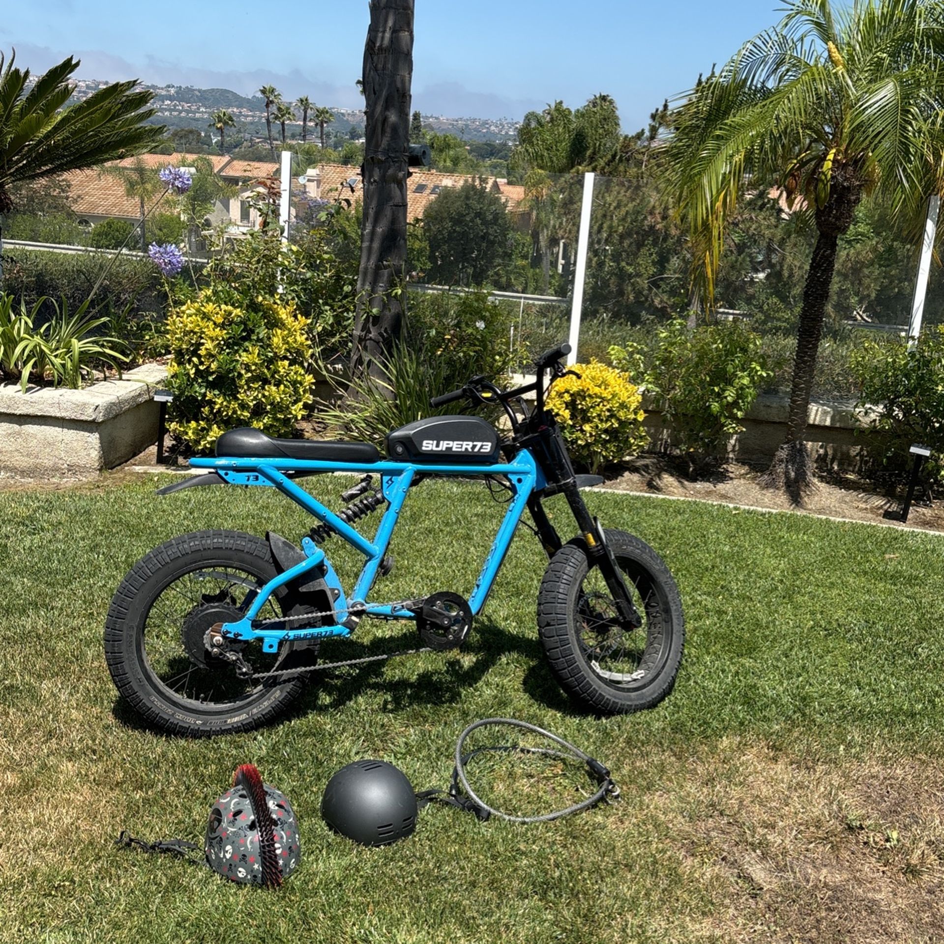 Super 73 RX Plus 2 Helmets And Lock (NO TRADES) for Sale in Laguna ...