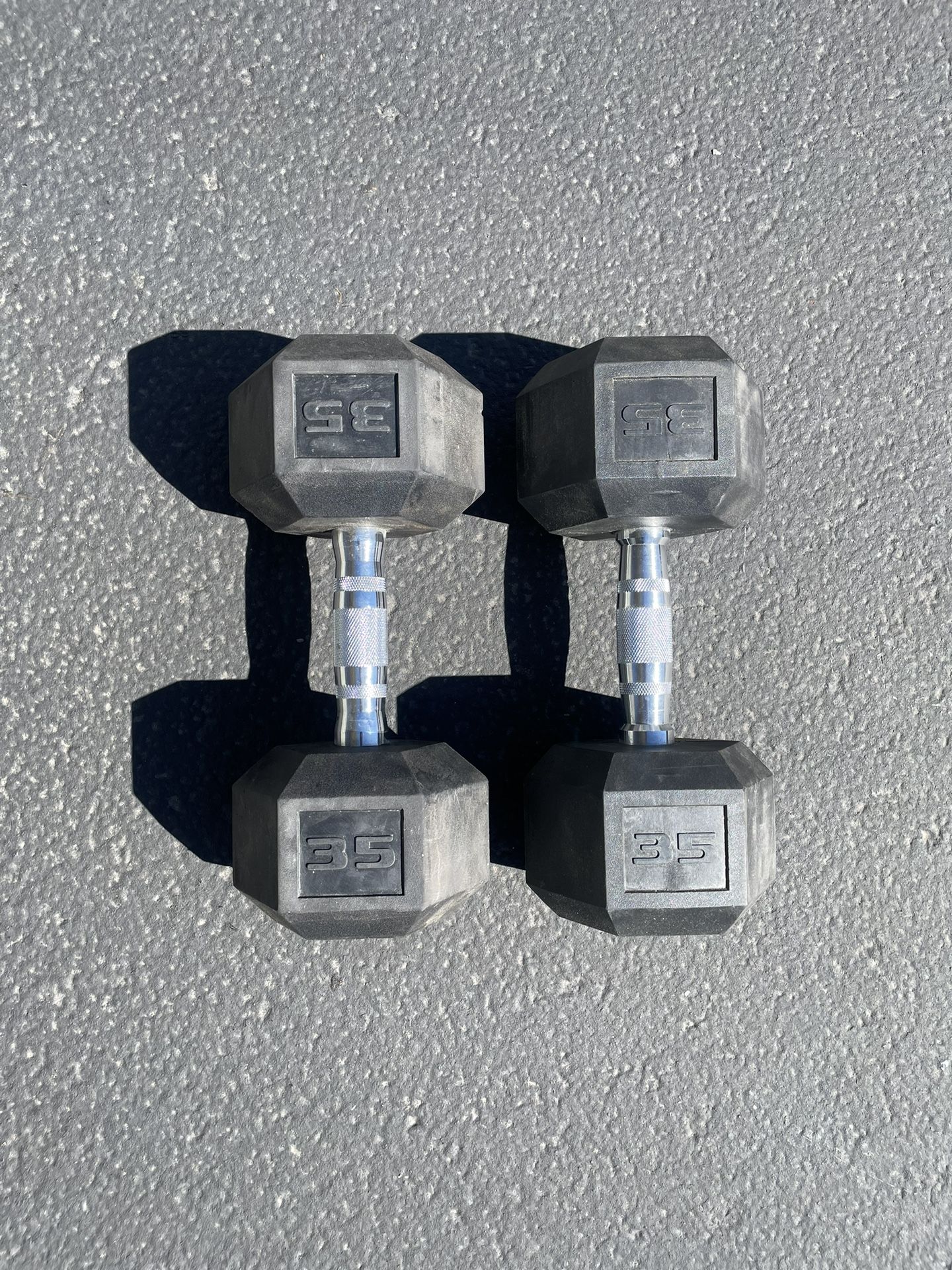 35 lb Dumbbells for Sale in Chandler, AZ - OfferUp