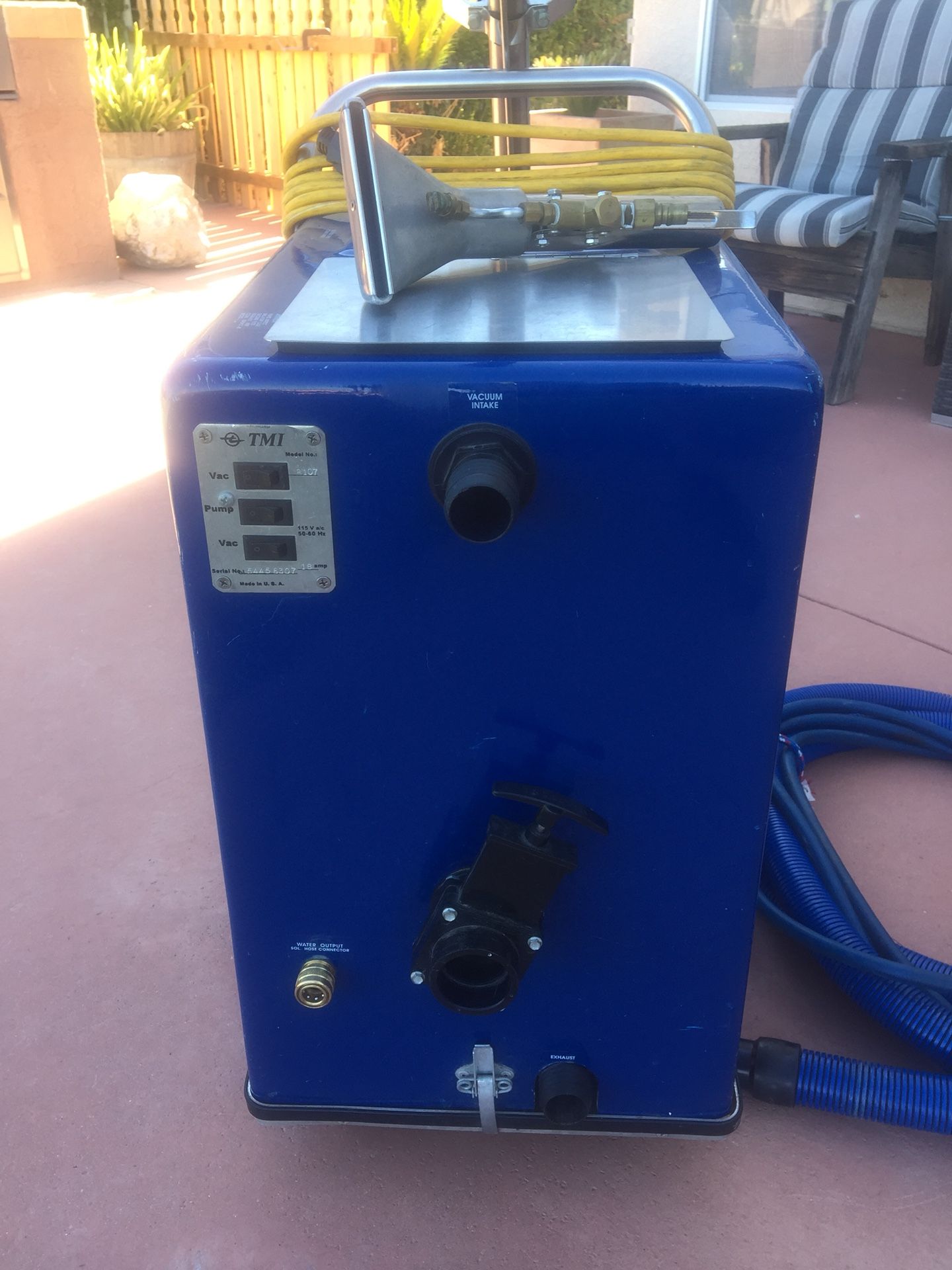 TMI Blitz Carpet Extractor w/ Extras! for Sale in Los Angeles, CA - OfferUp