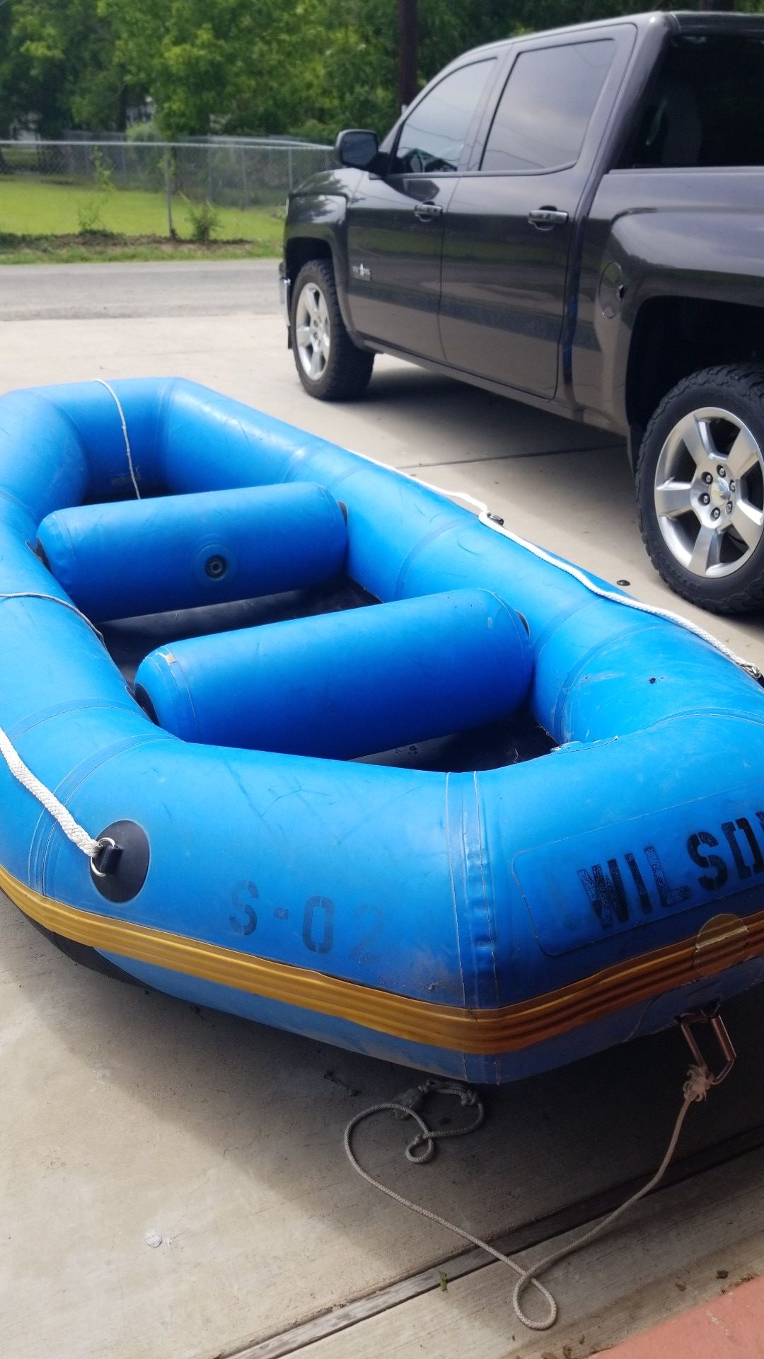 River raft 6 person for Sale in Pasadena, TX - OfferUp