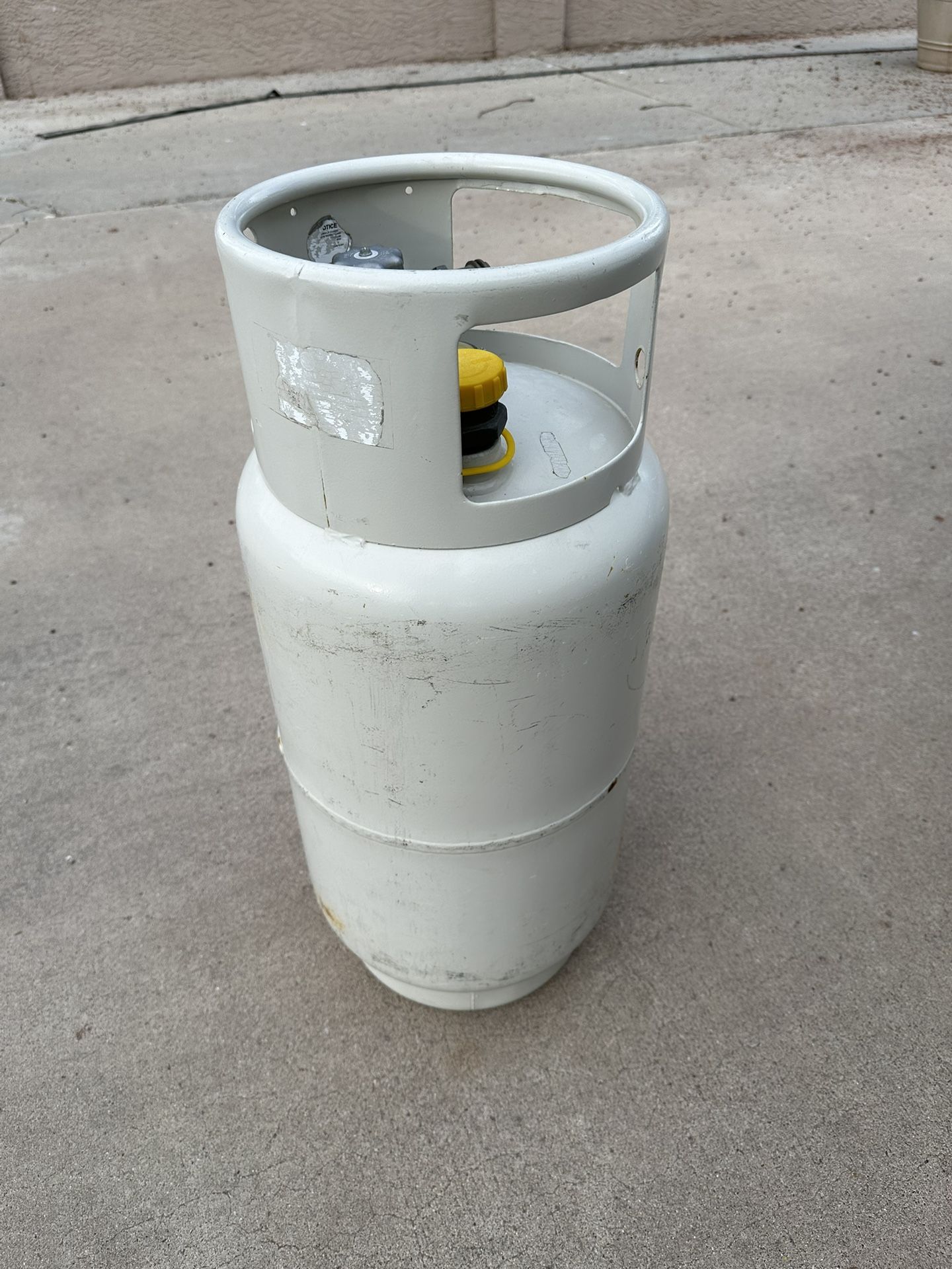 33.5 Lb Forklift Propane Tank for Sale in Glendale, AZ - OfferUp