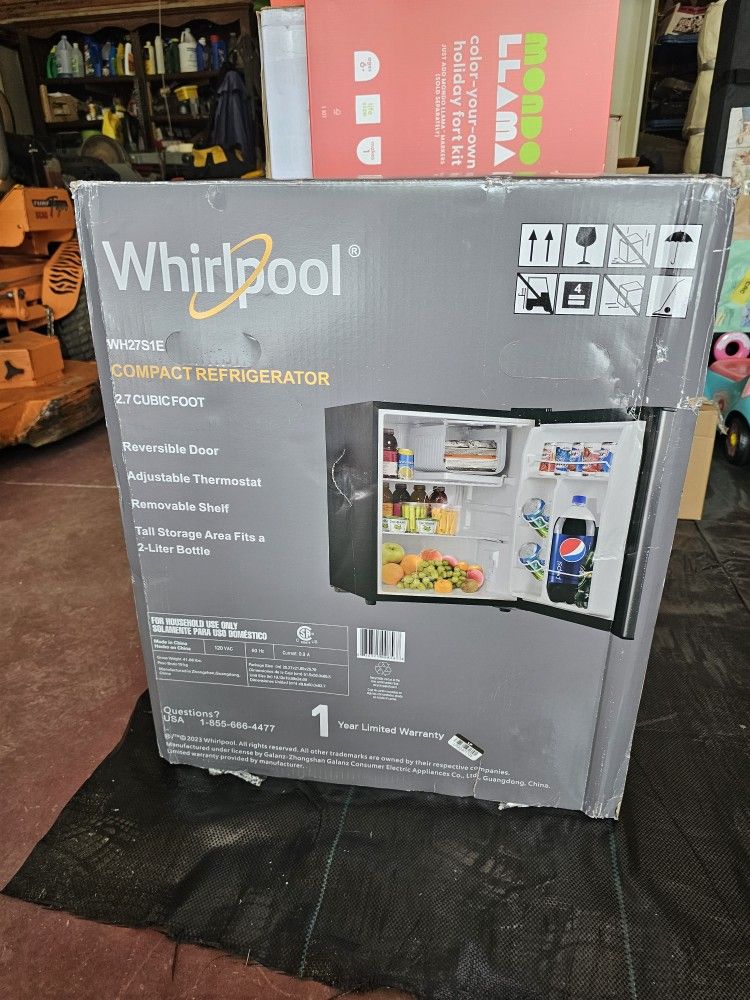 2.7 Cubic Feet Whirl Pool Mini Fridge for Sale in Bardstown, KY - OfferUp