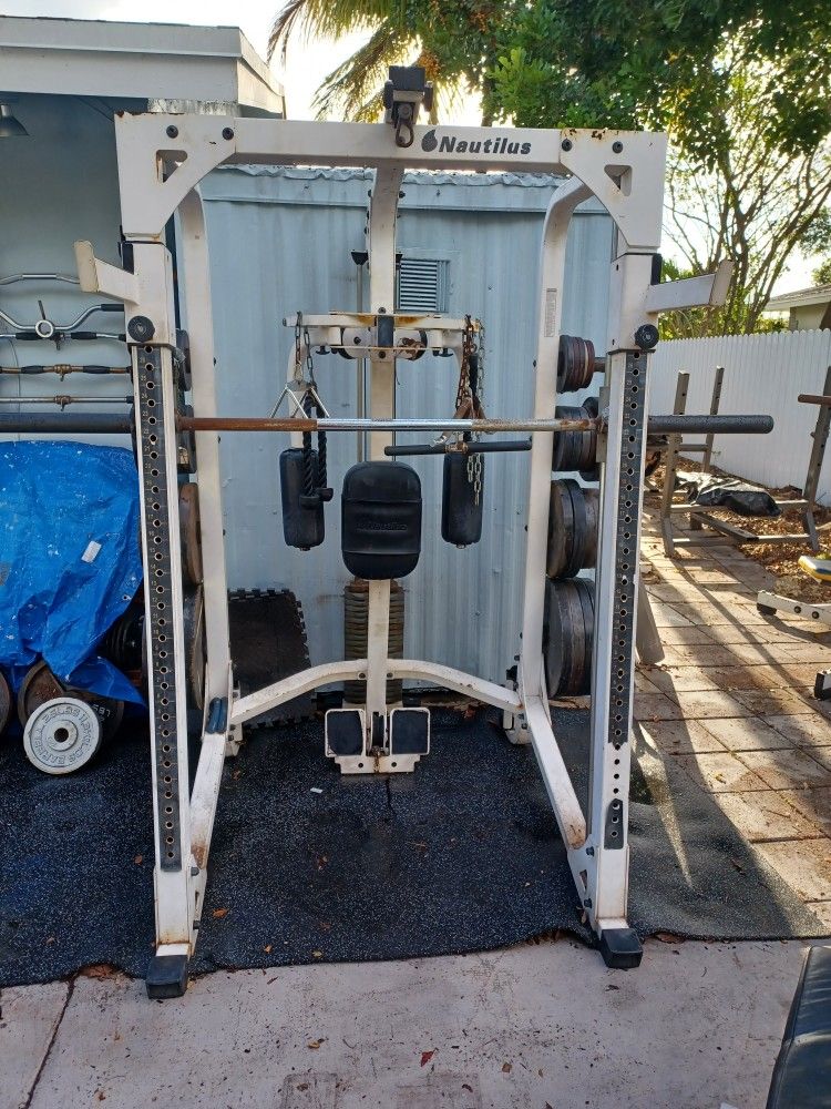 Nautilus Complete Body Workout Smith Machine!! for Sale in Tamarac, FL ...