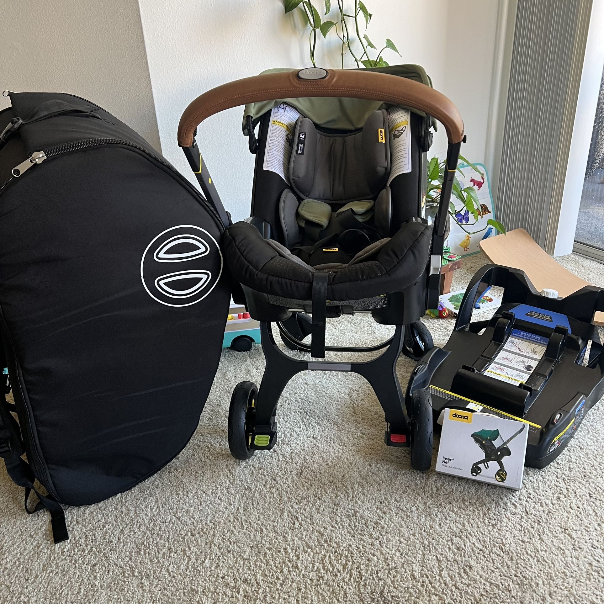 Doona Car Seat & Stroller for Sale in Irvine, CA - OfferUp