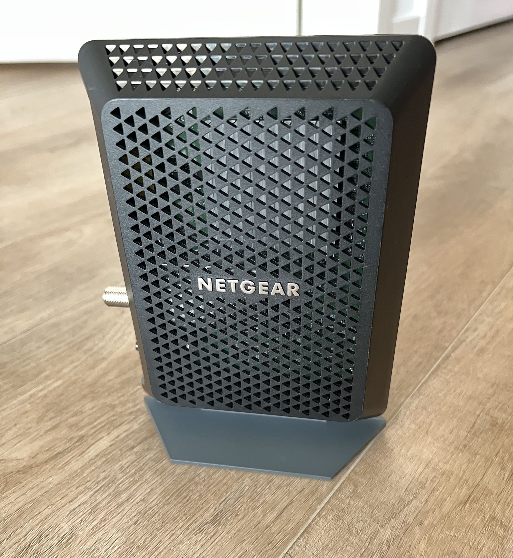 Netgear CM700 Modem for Sale in Chicago, IL - OfferUp