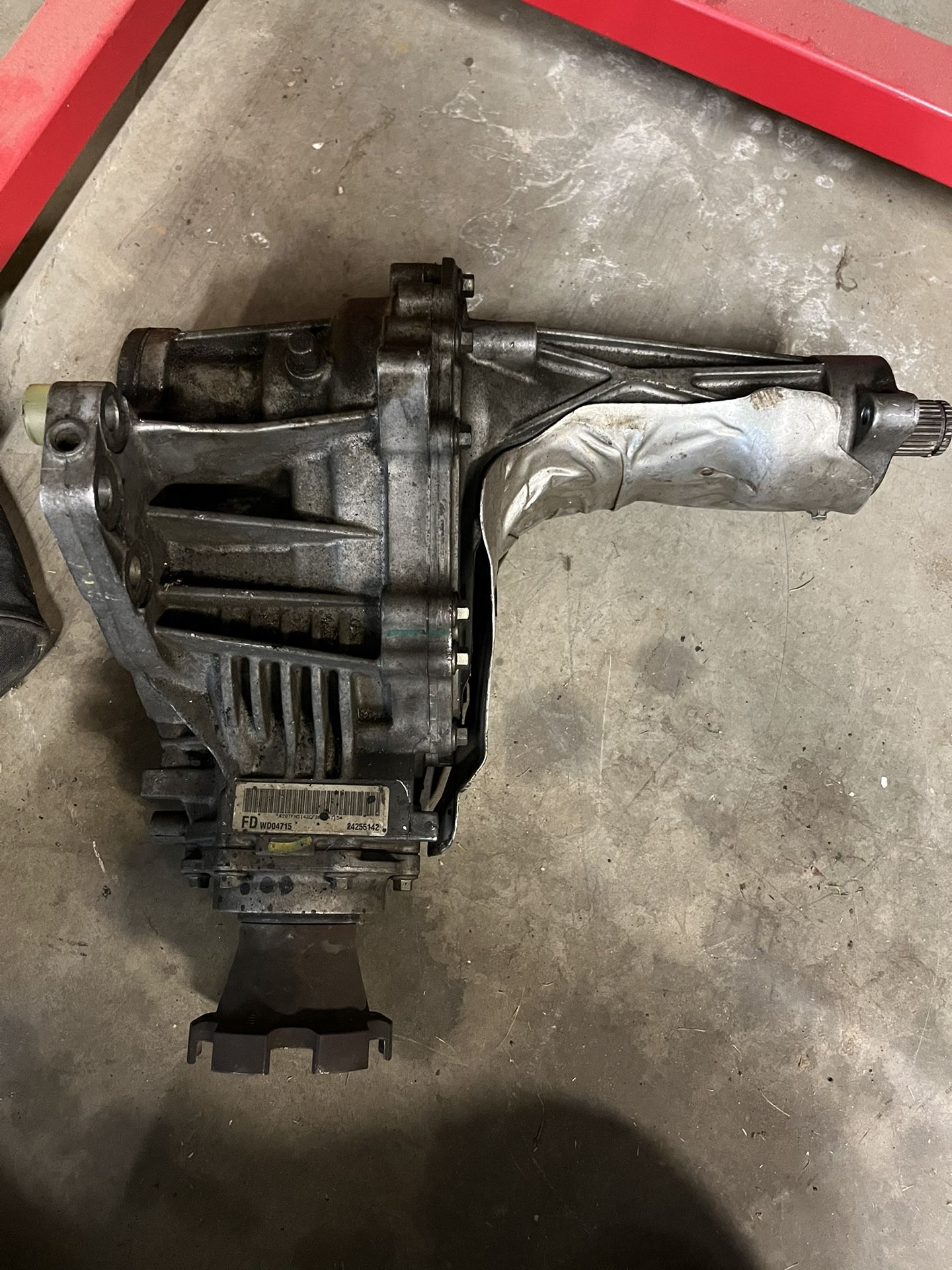 GMC Chevy Transfer Case Assembly for Sale in Tacoma, WA - OfferUp