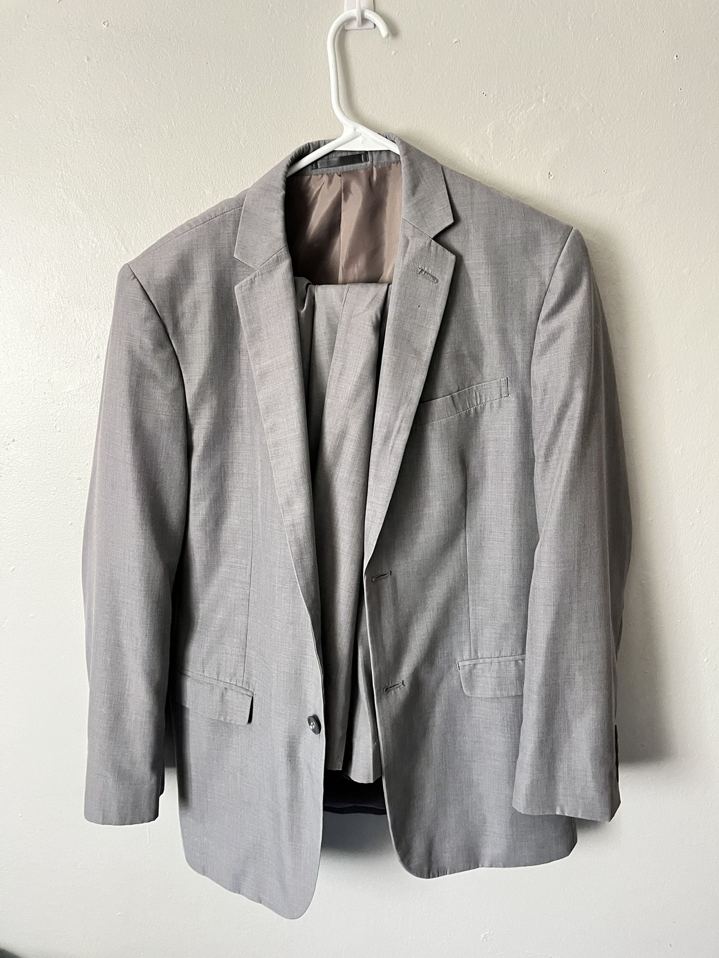 Grey Suit for Sale in Riverside, CA - OfferUp