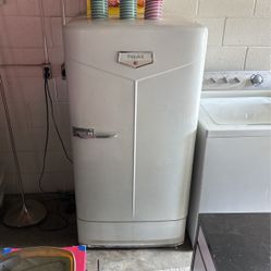 Vintage refrigerator for Sale in Seattle WA OfferUp