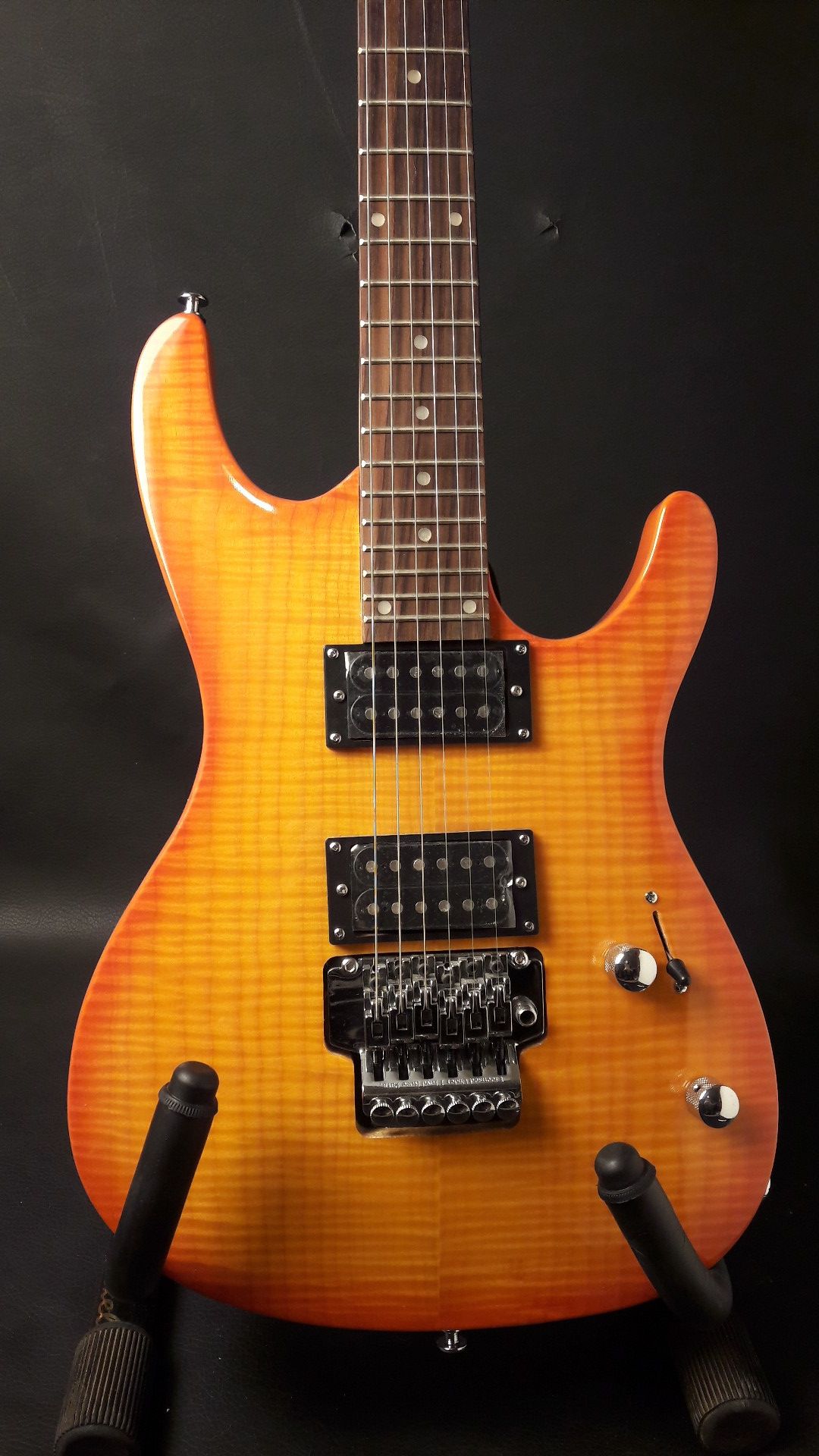 Gitano Electric Guitar Flame Maple top for Sale in Santa Ana, CA - OfferUp