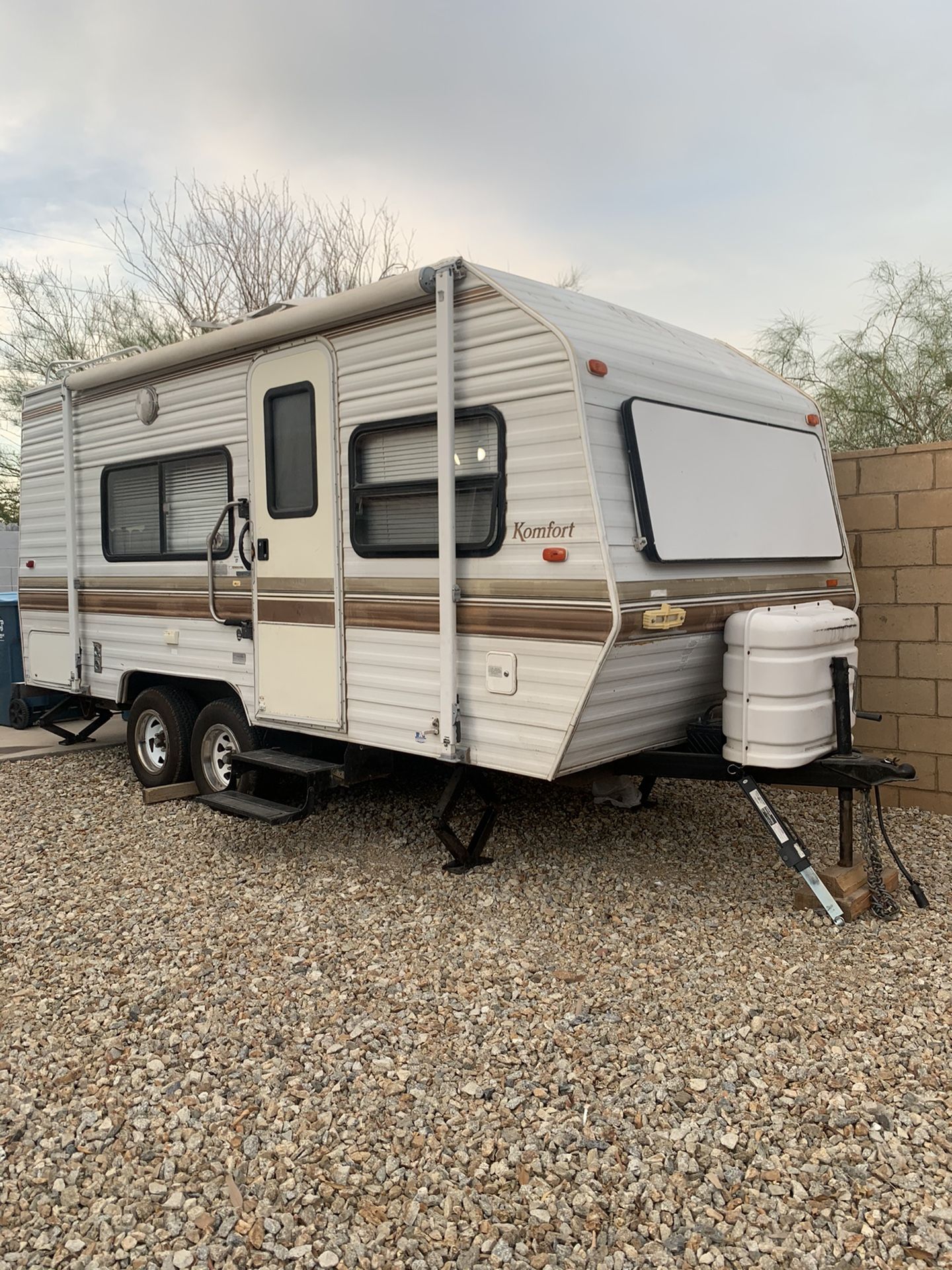 2001 RV travel trailer 17Ft for Sale in Las Vegas, NV - OfferUp