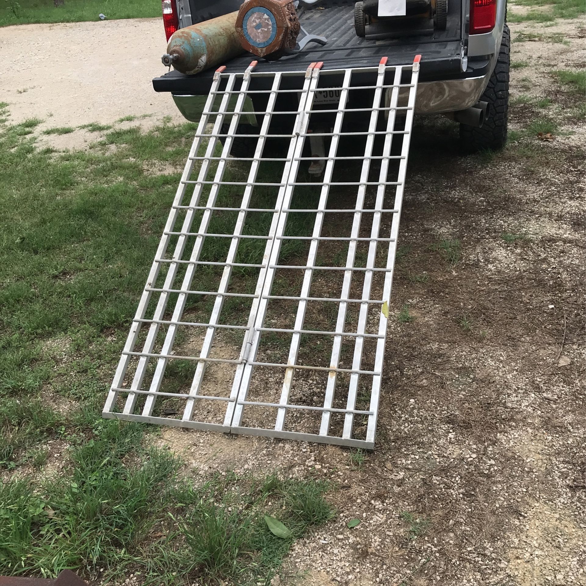 Tailgate Ramp for Sale in Marion, TX - OfferUp