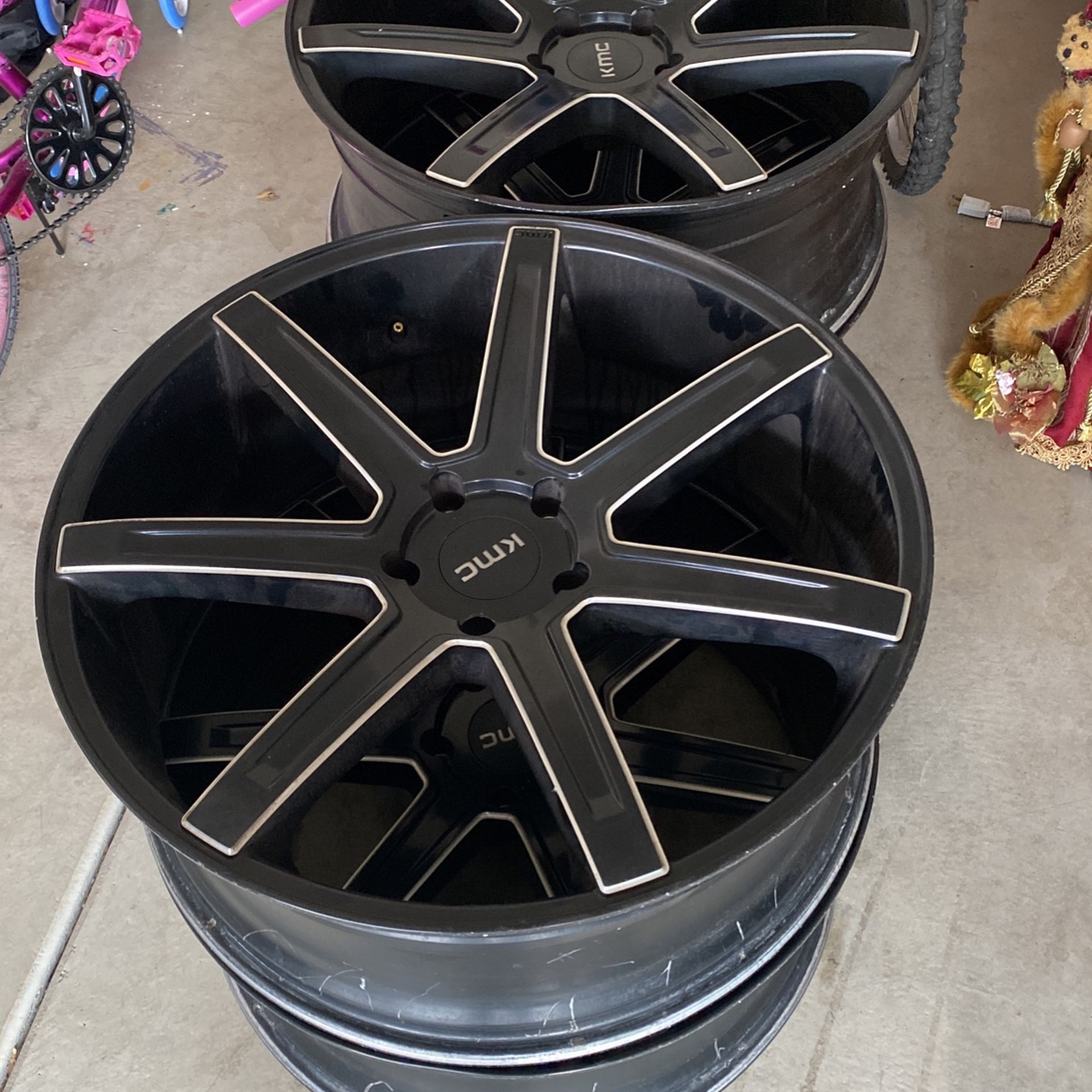 24 Inch Rims Came Off 2019 Ram 1500 for Sale in Kent, WA - OfferUp