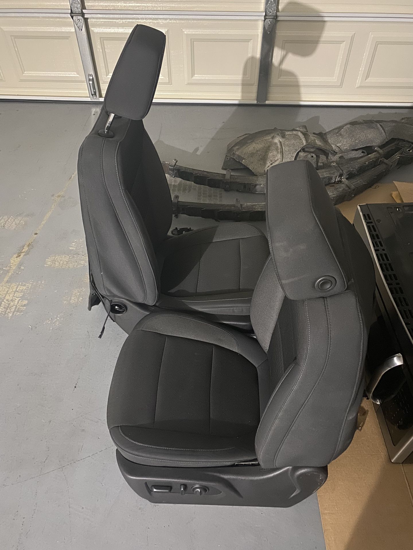 2020 Silverado 1500 Front Bucket Seats for Sale in Corona, CA - OfferUp