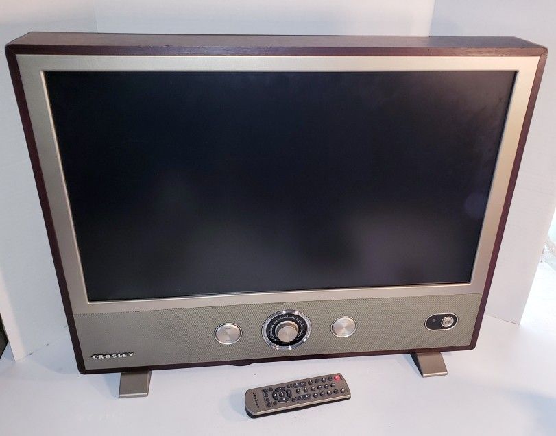 CROSLEY RETRO 24" TV Model 3589 w/Remote, SUPER RARE! for Sale in Lake ...