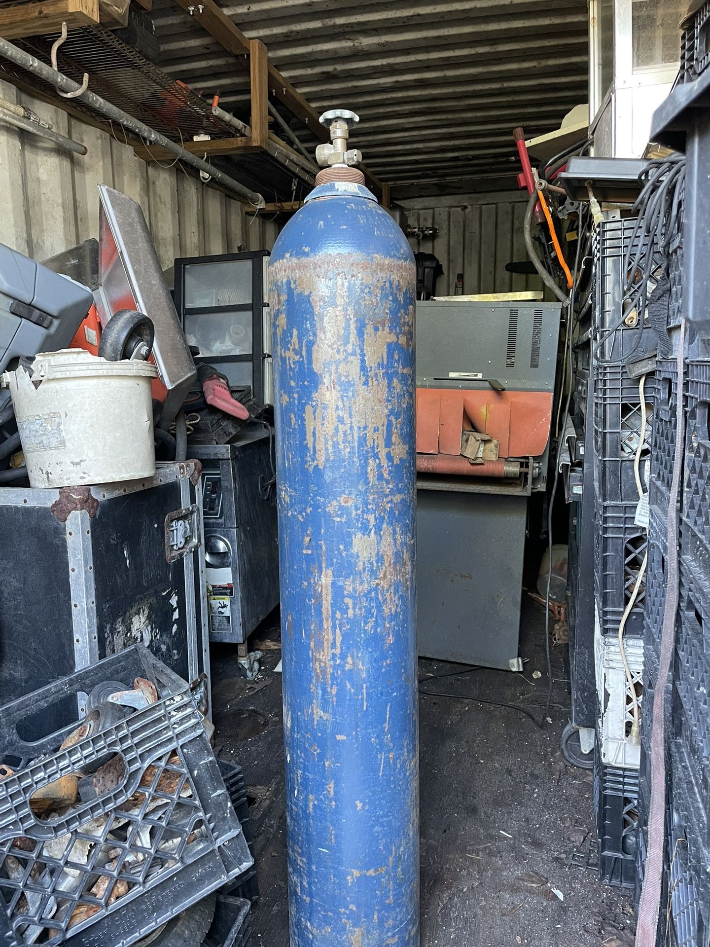 2 Large Helium Tanks for Sale in North Miami, FL - OfferUp