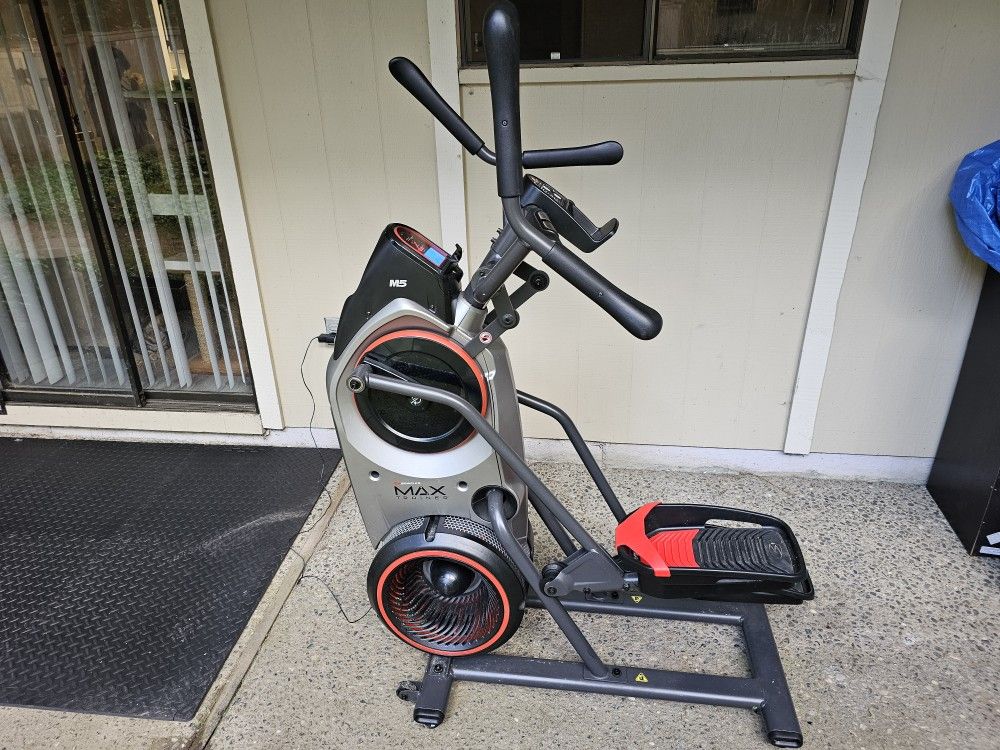 Bowflex M5 Max Trainer for Sale in Kirkland, WA - OfferUp