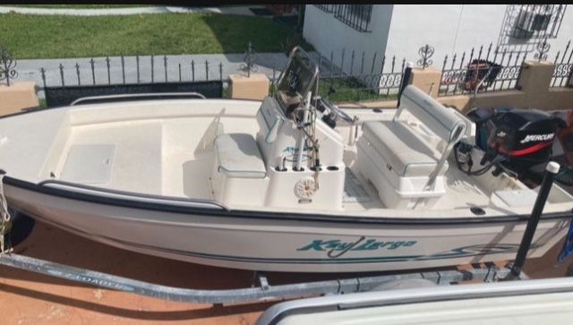 2001 KEY LARGO 2 Stroke/2001 Mercury Engine 50 Horse Power/17 Feet/LOW ...