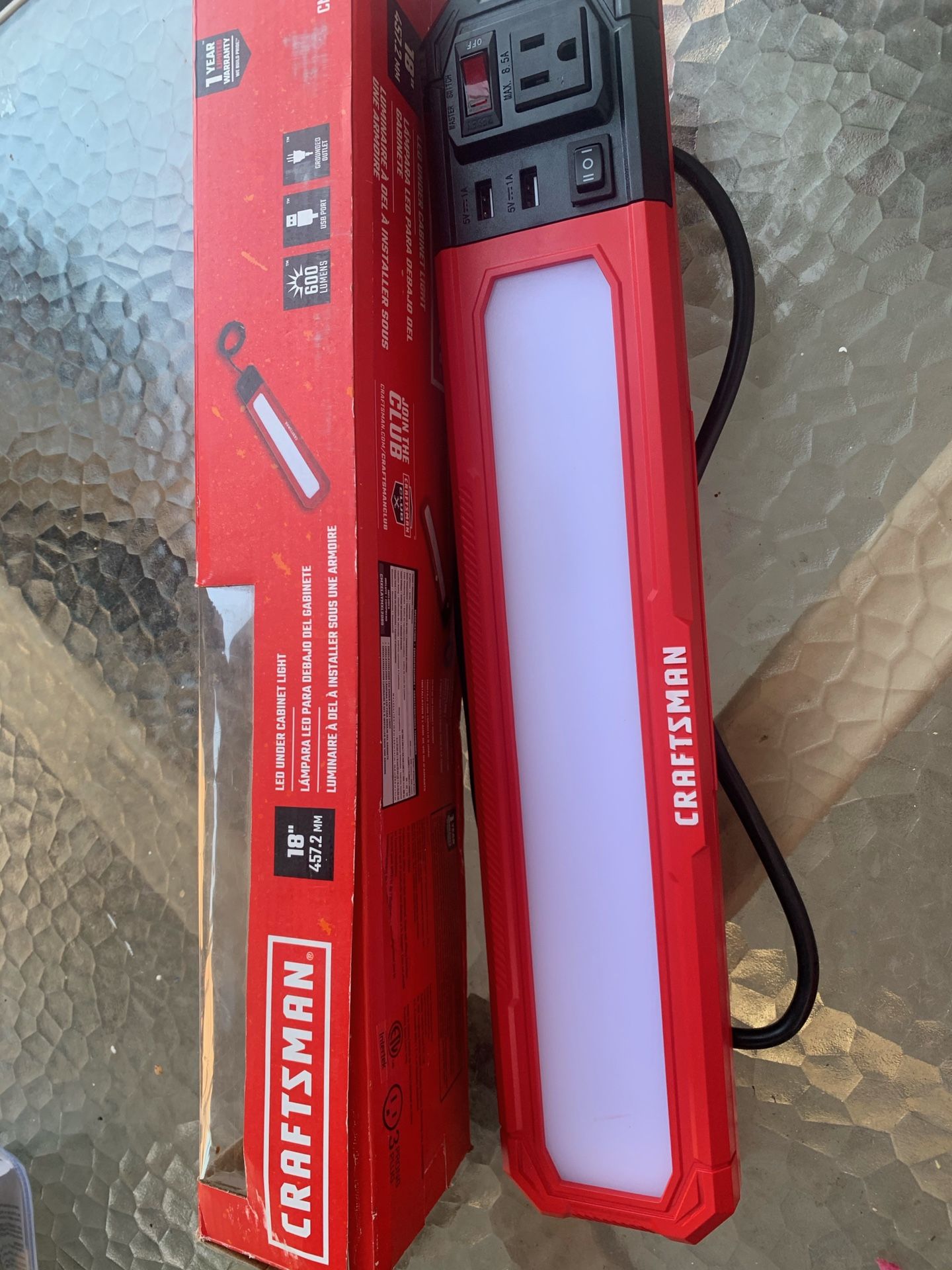 Craftsman light with USB port for Sale in Los Angeles, CA - OfferUp