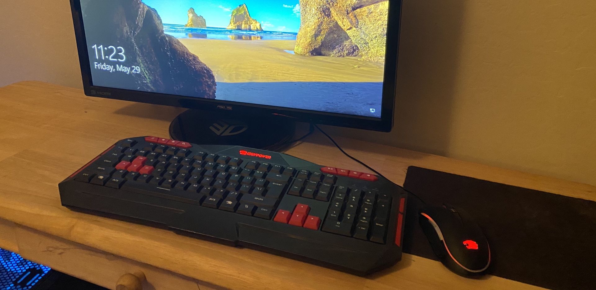 iBUYPOWER DESKTOP GAMING DESKTOP! CHANGES COLORS!! for Sale in Las ...