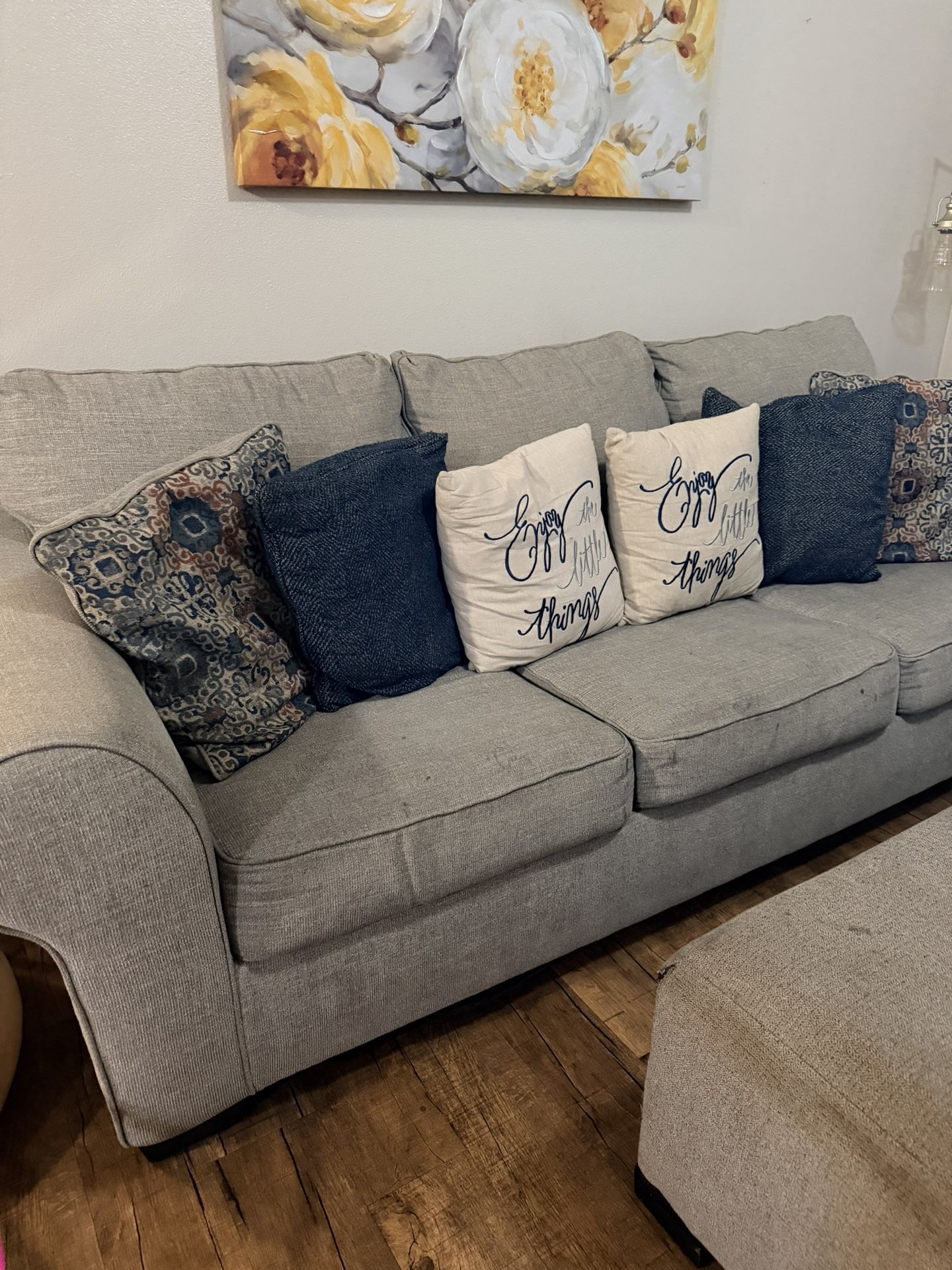 Living Room Set for Sale in Fontana, CA - OfferUp