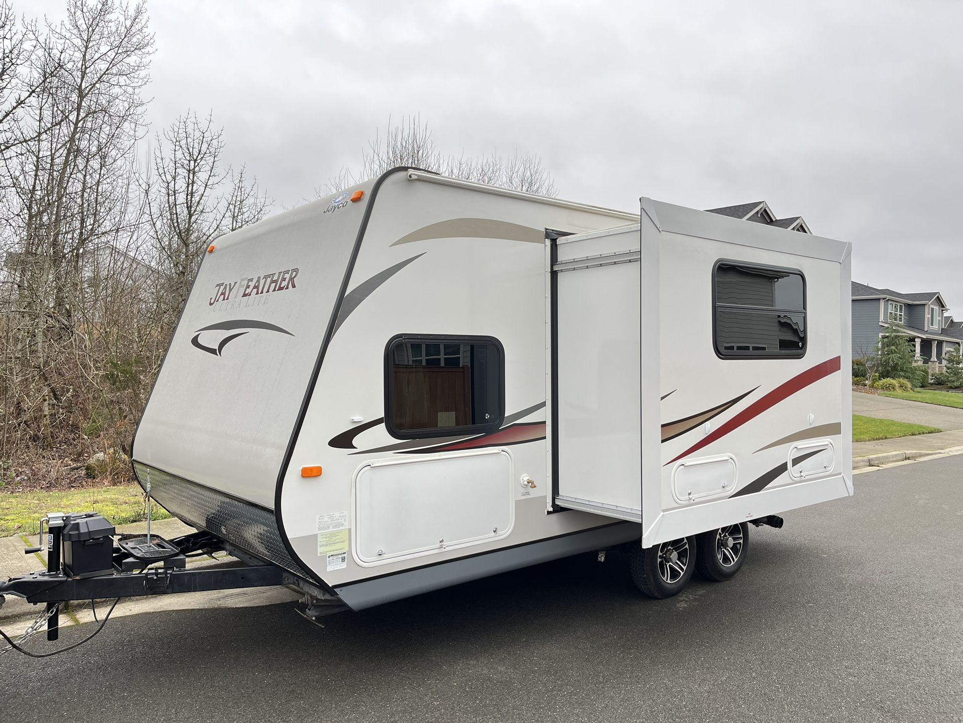 2013 19ft Jayco Jay Feather Ultra Lite travel trailer for Sale in ...