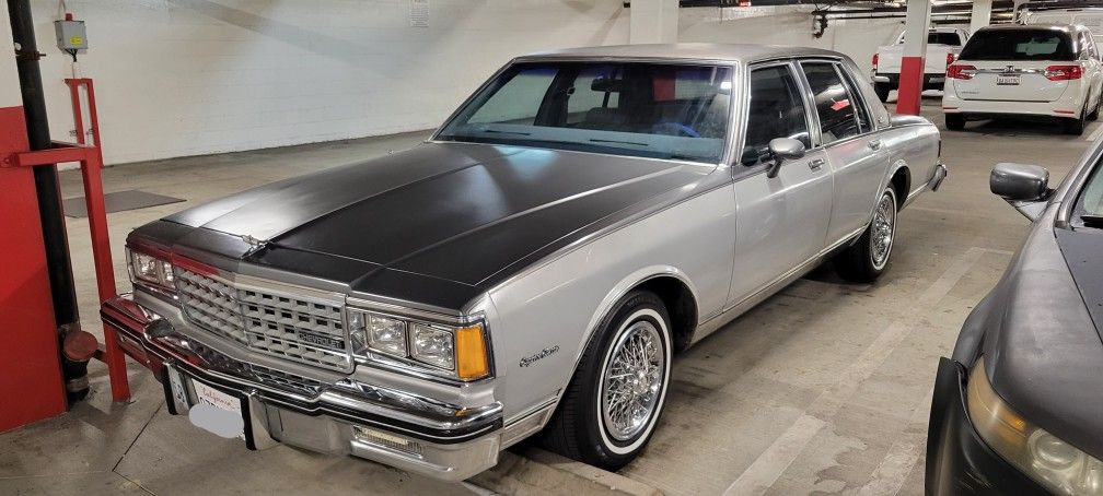 1985 Chevrolet Caprice Classic for Sale in Los Angeles, CA - OfferUp