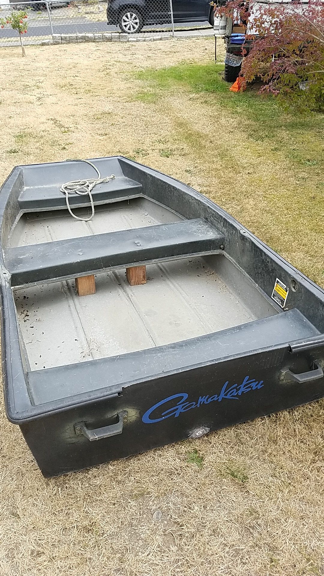 8 foot plastic jon boat Waylander Viking for Sale in Oak Harbor, WA ...