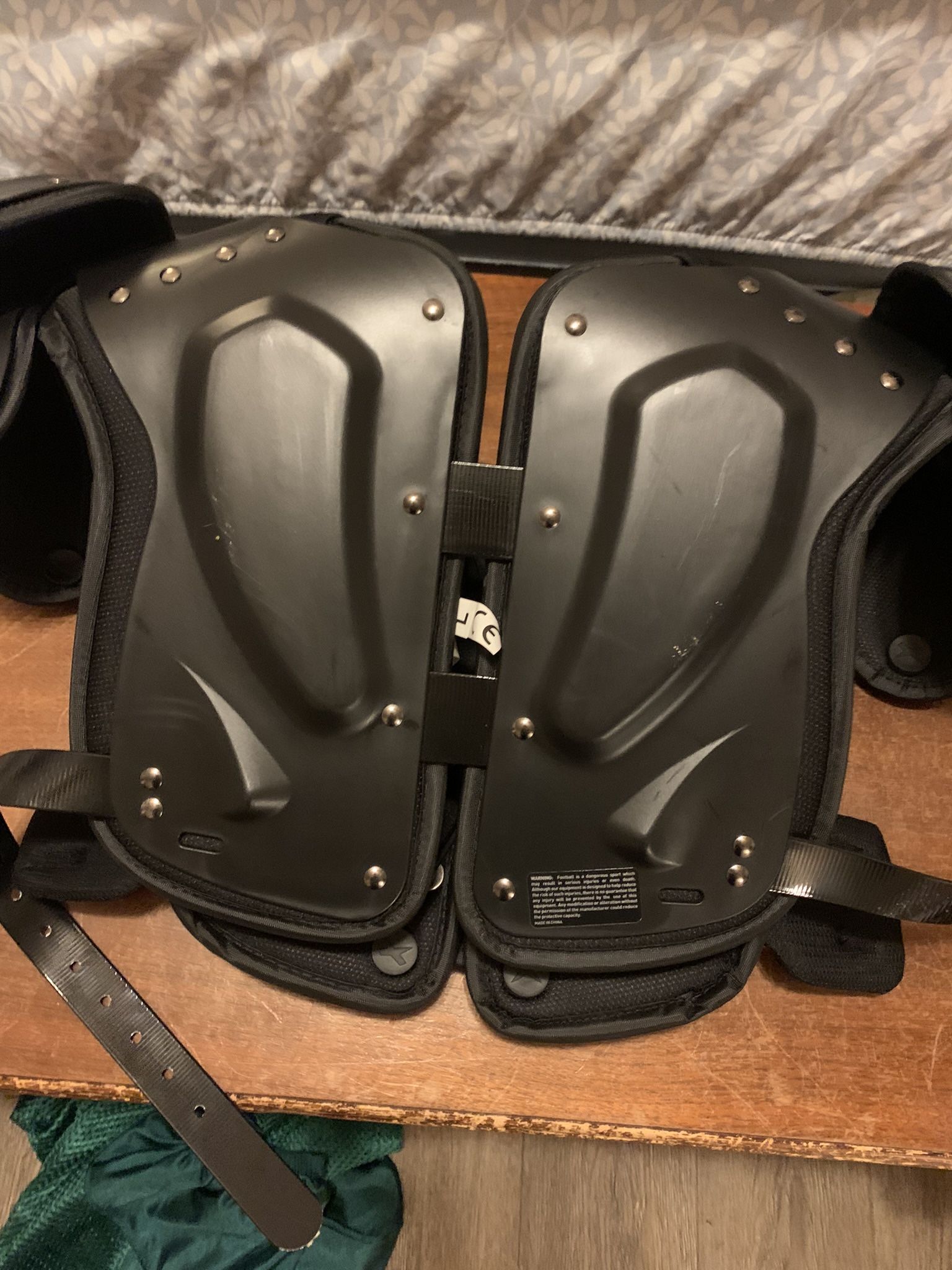 Xenith Flyte 2 Football Pads for Sale in Puyallup, WA - OfferUp